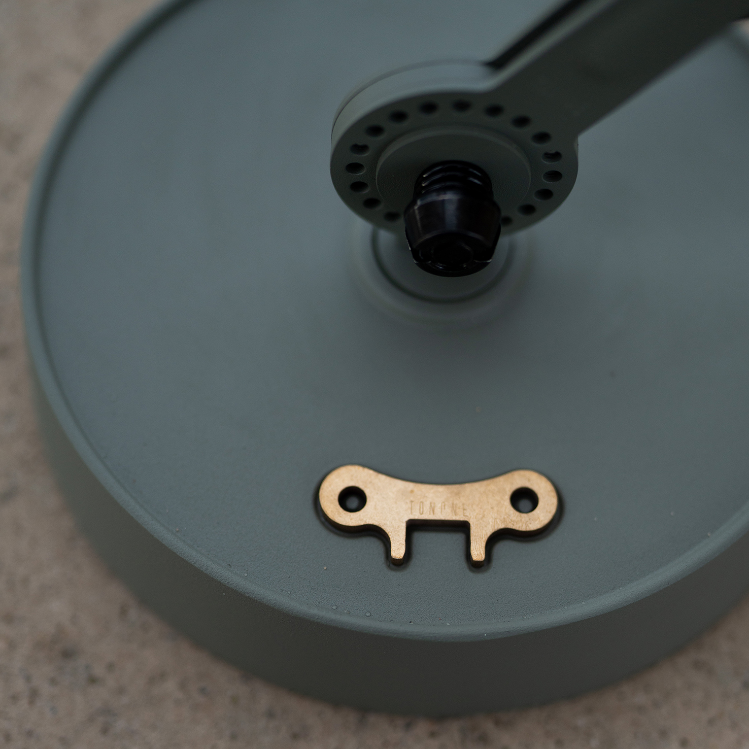 bolt table standard | midnight grey | 1258